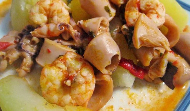 Lulas Guisadas com Camarão